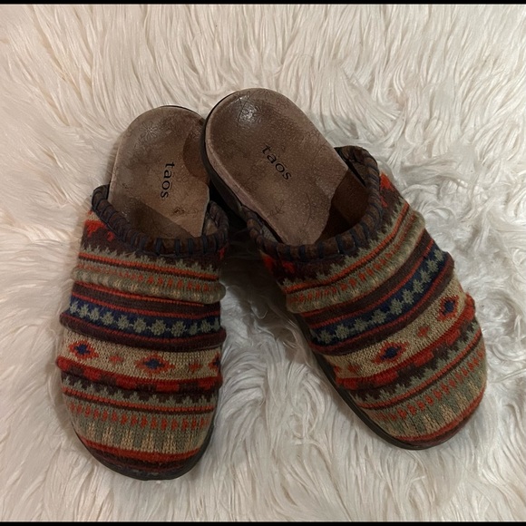 Taos Footwear | Shoes | Taos Tabitha Harvest Aztec Print Knit ...